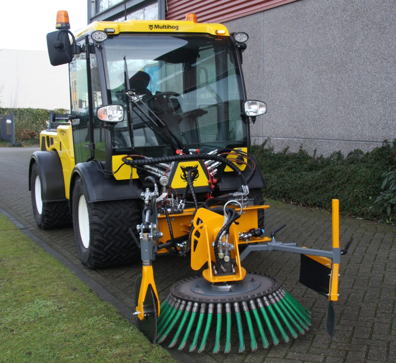 TRACTOR ATTACHMENTS - Multihog USA