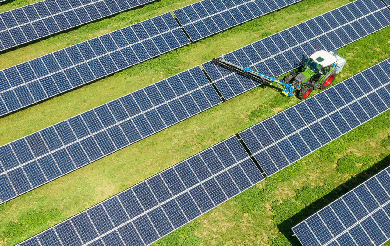Solar Panel Cleaning - Multihog USA